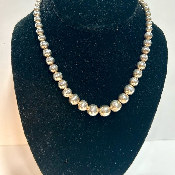 Tiffany & Co. | Jewelry | Authentic Tiffany Co Sterling Silver Beaded ...